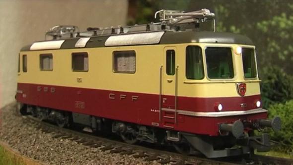 Mediathek Hessen - Modellbahn-Neuheiten Roco 71406 RE 4/4 SBB